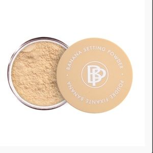 Banana Setting Powder | Makeup | Banana Setting Powder | Poshmark